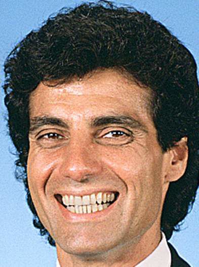 CNN sportscaster Nick Charles dies of cancer | The Bulletin