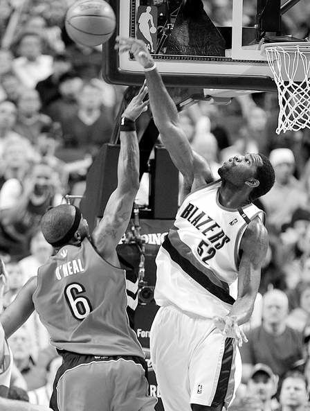 Roy scores 32 as Blazers top Raptors | The Bulletin