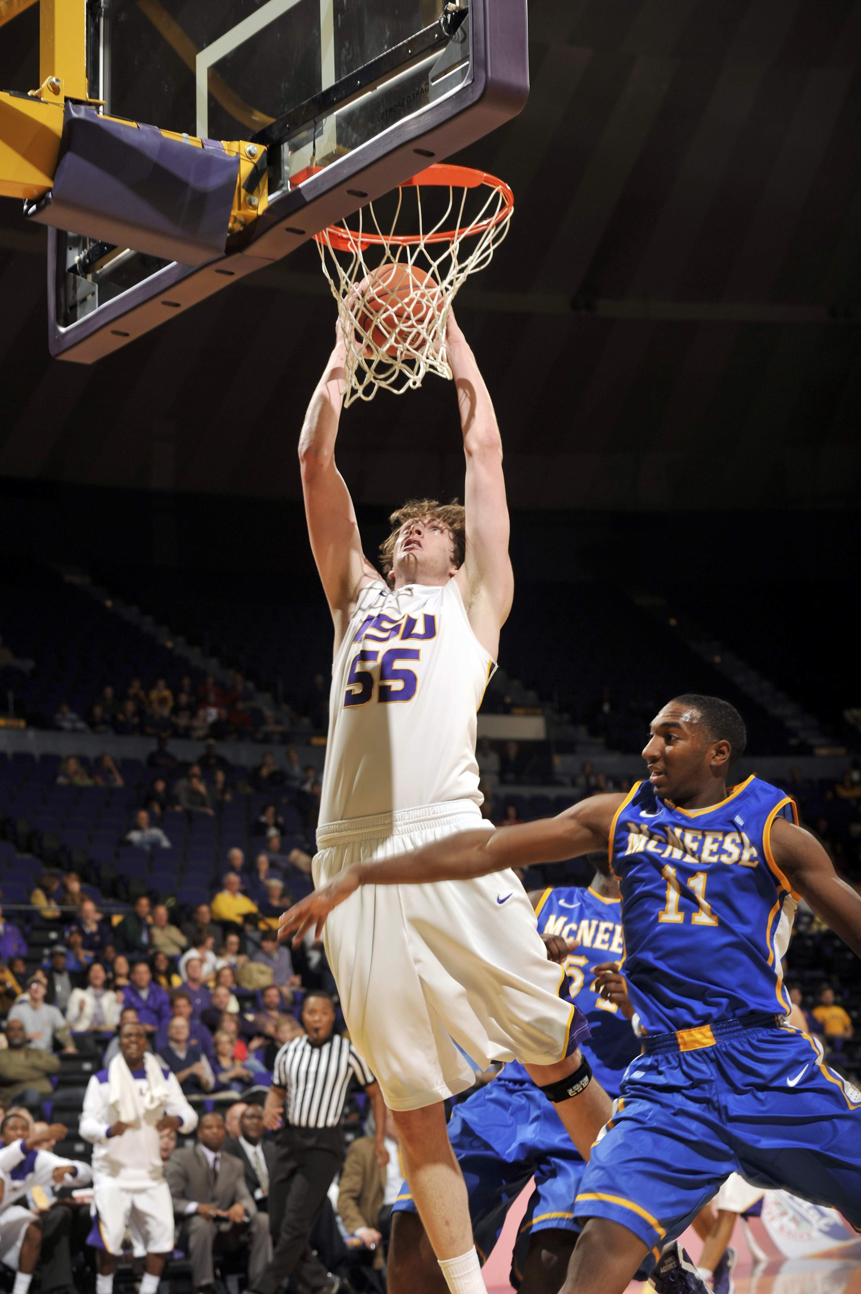 Tuba player now towers over LSU basketball team | The Bulletin