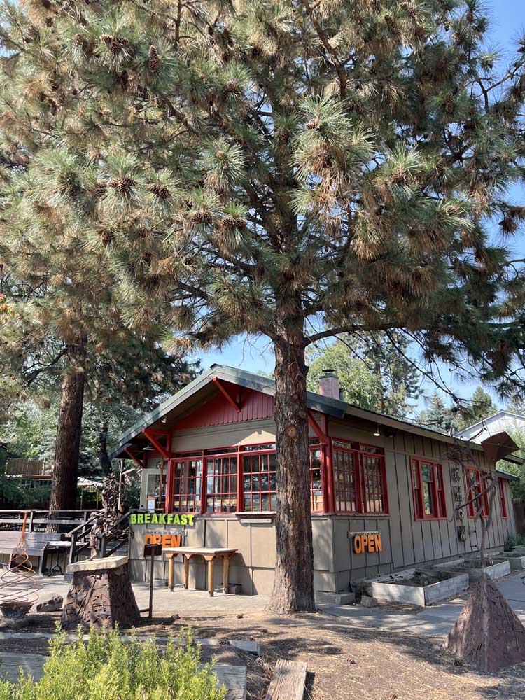 A blend of art and flavor: CHOW brings colorful dishes to Bend | The ...