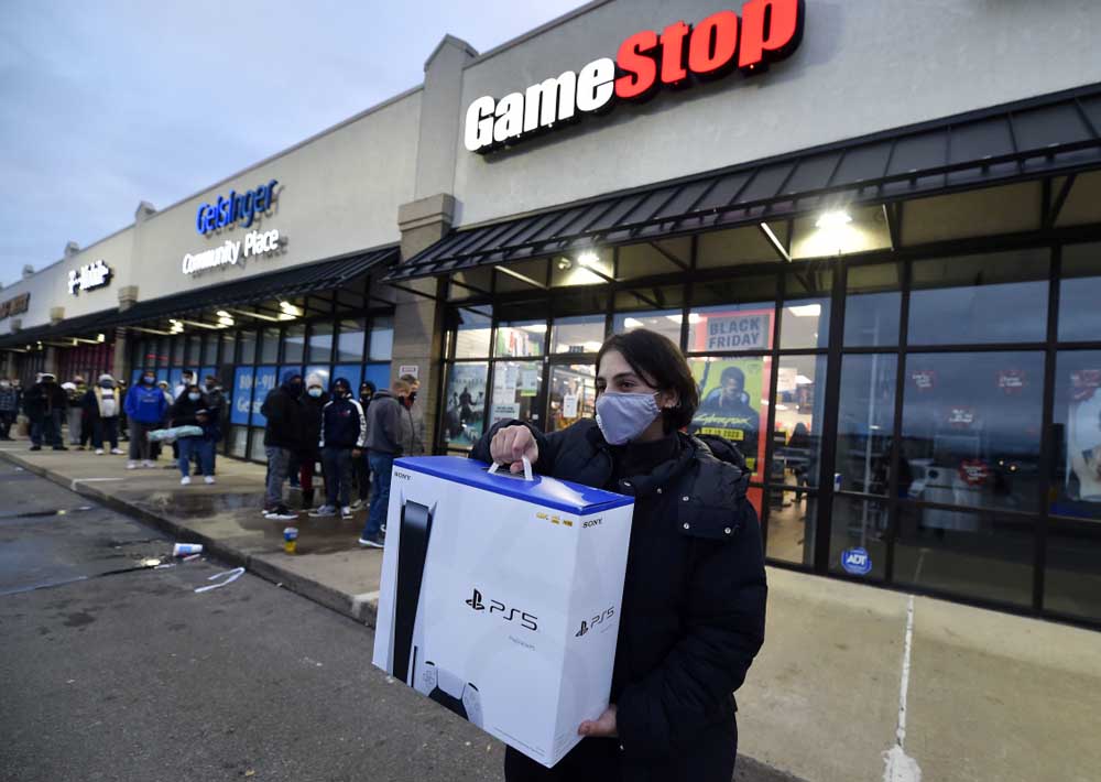 GameStop makes a harsh decision amid declining sales | The Bulletin