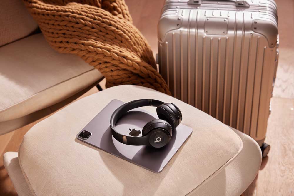 Beats Solo 4 Review: Classic design with bold, long-lasting sound | The ...