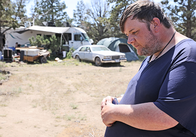 Crowding into ‘Dirt World’: Bend Homeless camp swells as closures ...