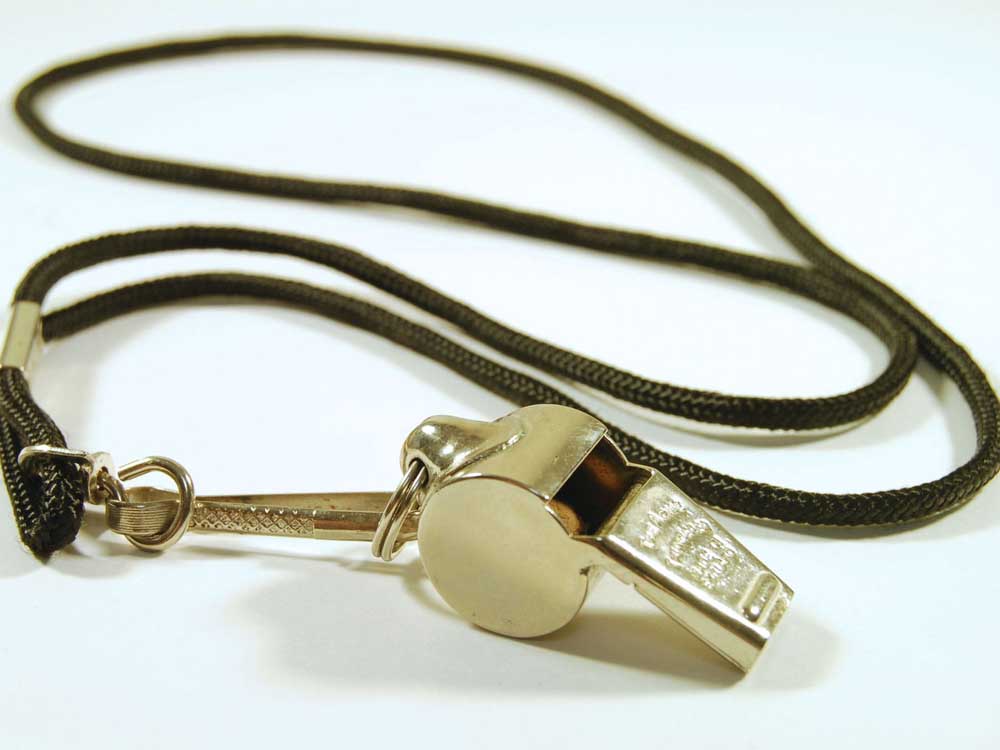 Switch to 3-referee crews would benefit Central Oregon basketball | The ...