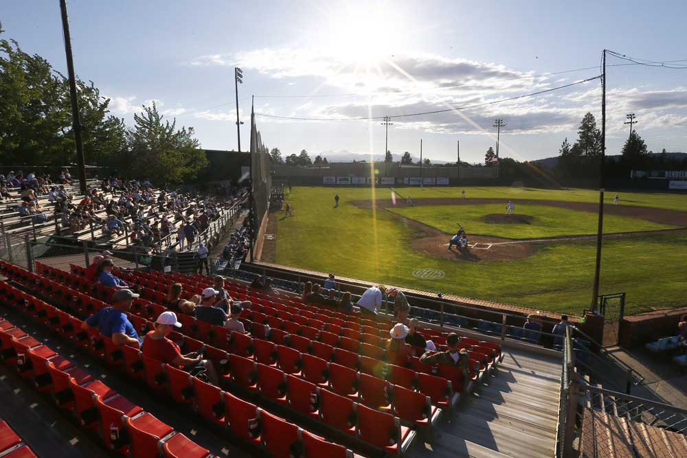 Bend Elks win opener 16-5 over Northwest Academy | The Bulletin