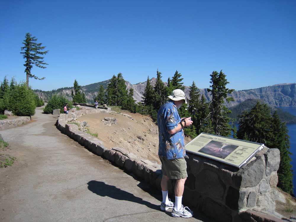 Wyden, travel groups push back on national park fee changes | The Bulletin