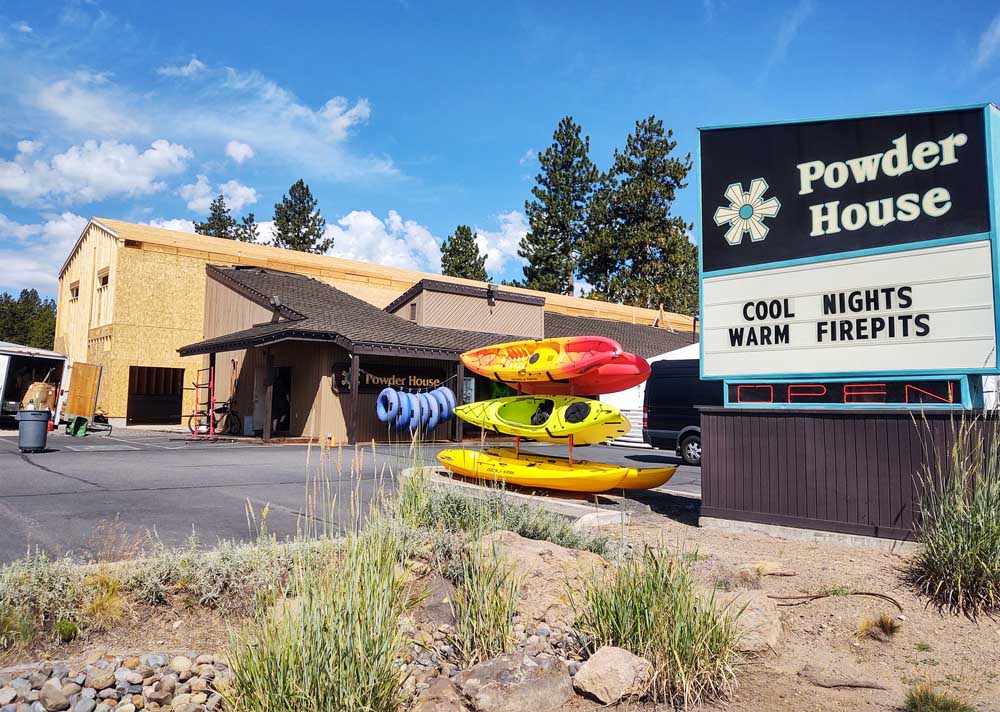 Powder House in Bend expands to include a year-round patio, food trucks ...