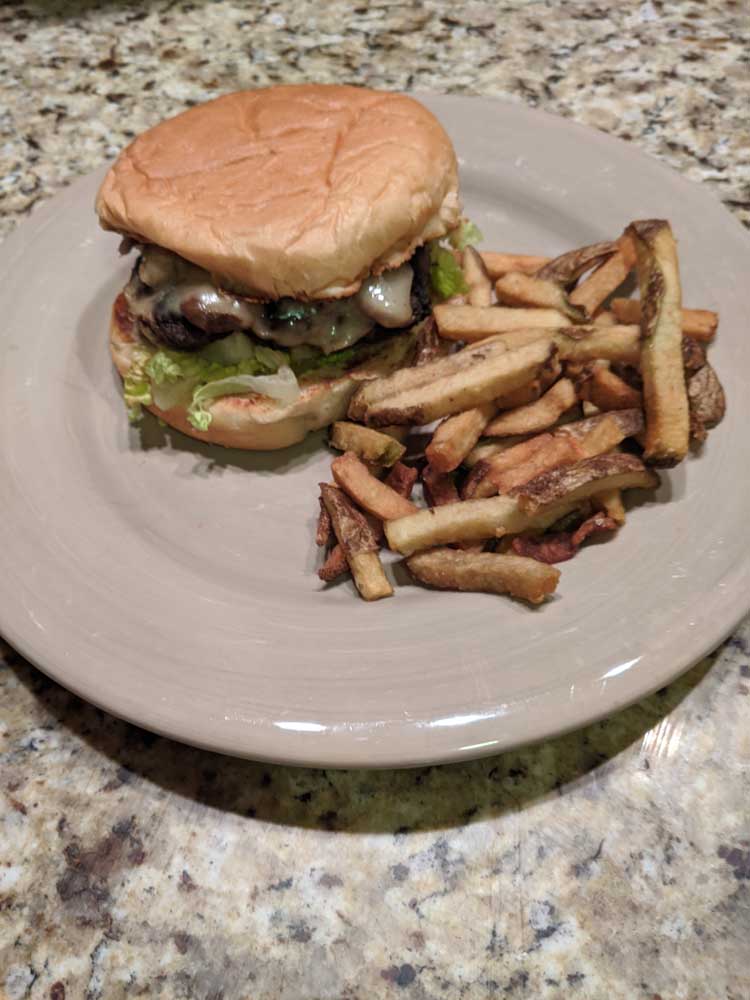 Bite-size restaurant review: Big Belly’s Burgers and Brews | The Bulletin