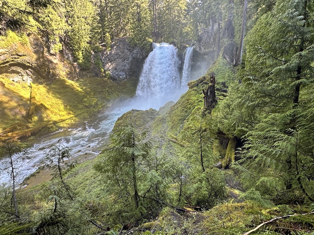 This scenic Central Oregon waterfall hike has it all | The Bulletin