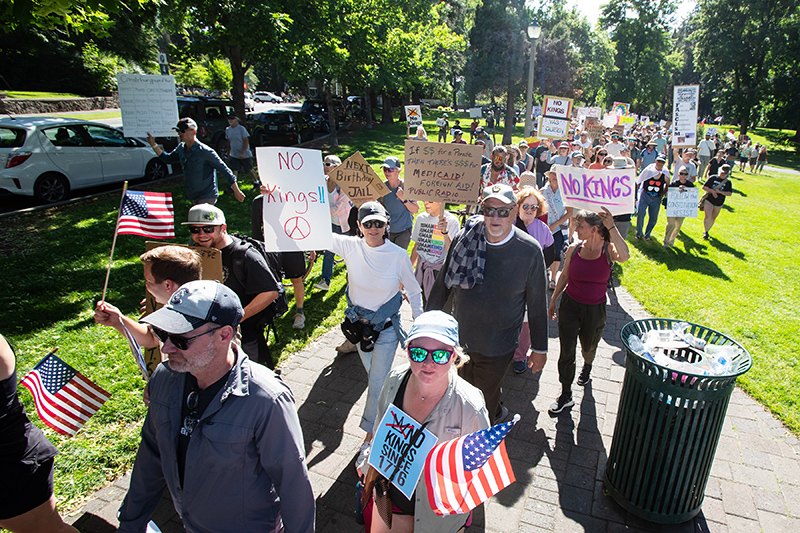 ‘No Kings’ protests planned across Central Oregon Saturday | The Bulletin