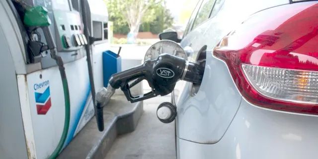 West Coast fuel prices going up as rest of country enjoys reprieve ...