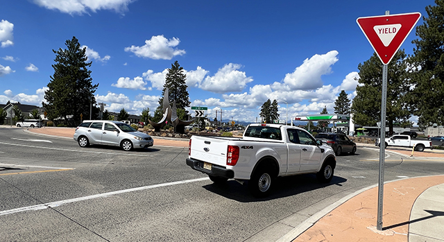 Bend starts designs for roundabout widening at Reed Market and 15th ...