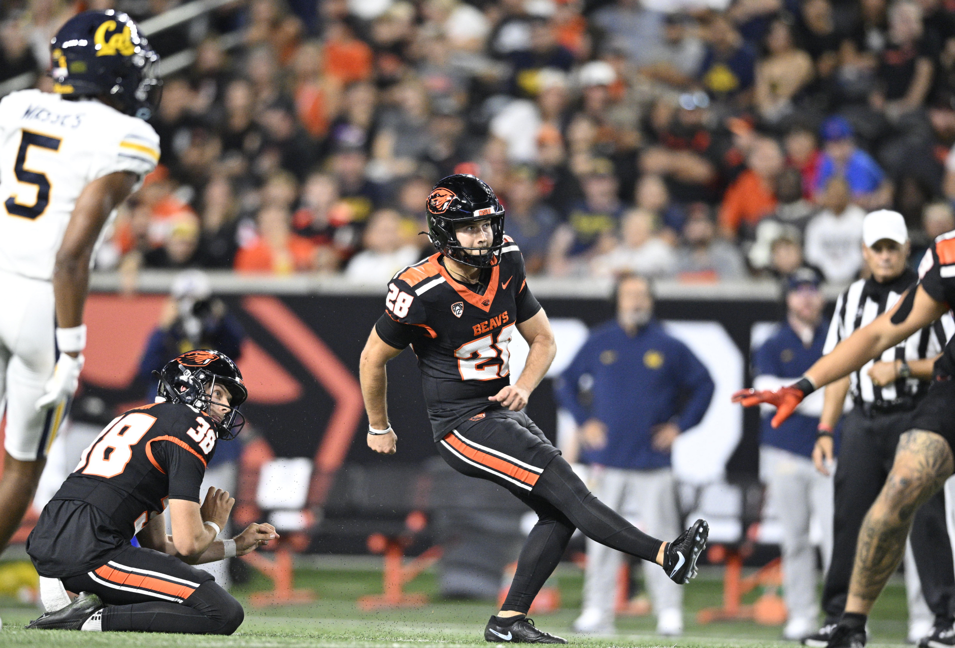 Oregon State head coach Trent Bray makes changes to staff after 0-6 ...
