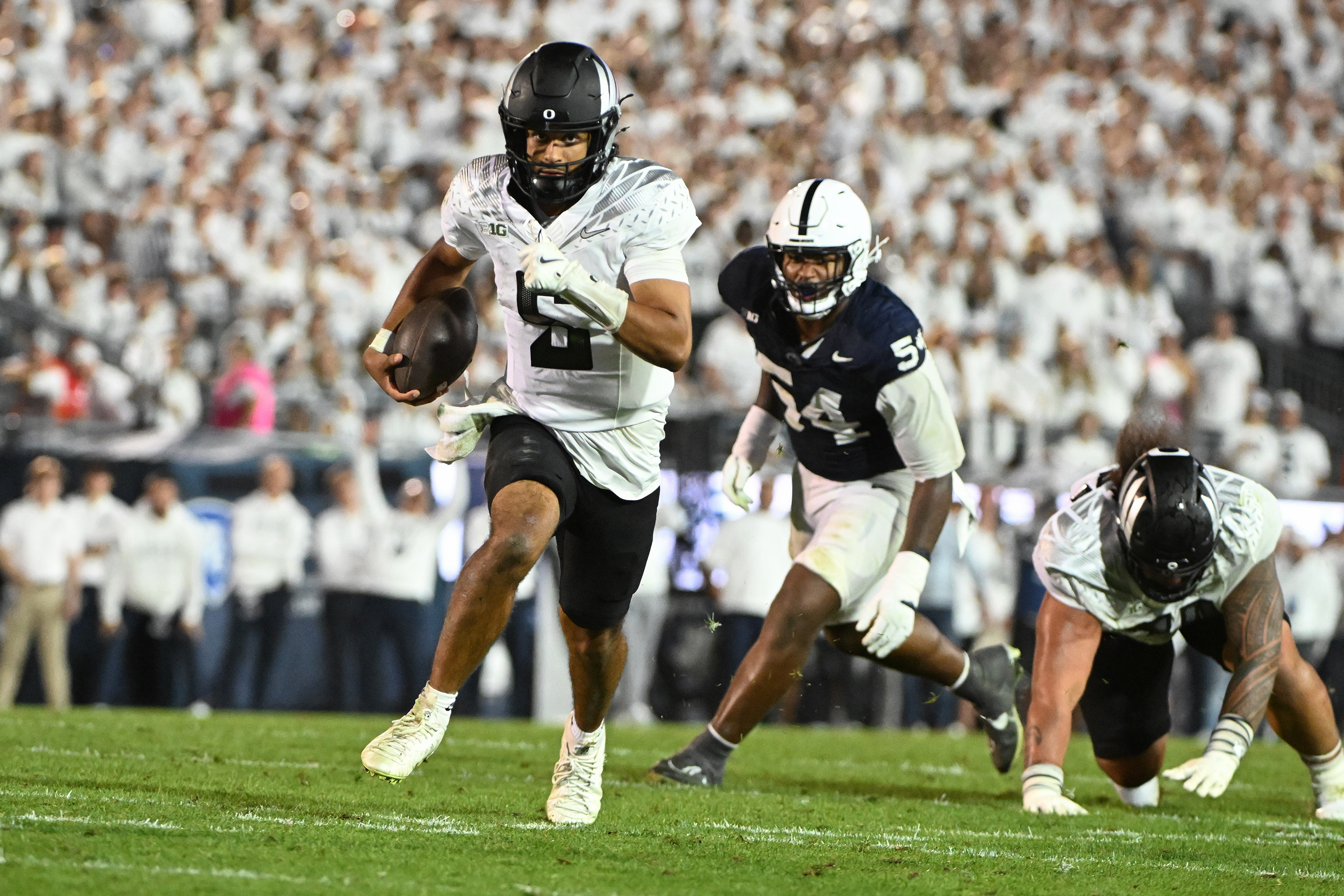 Ducks head coach Dan Lanning offers injury update on QB Dante Moore ...