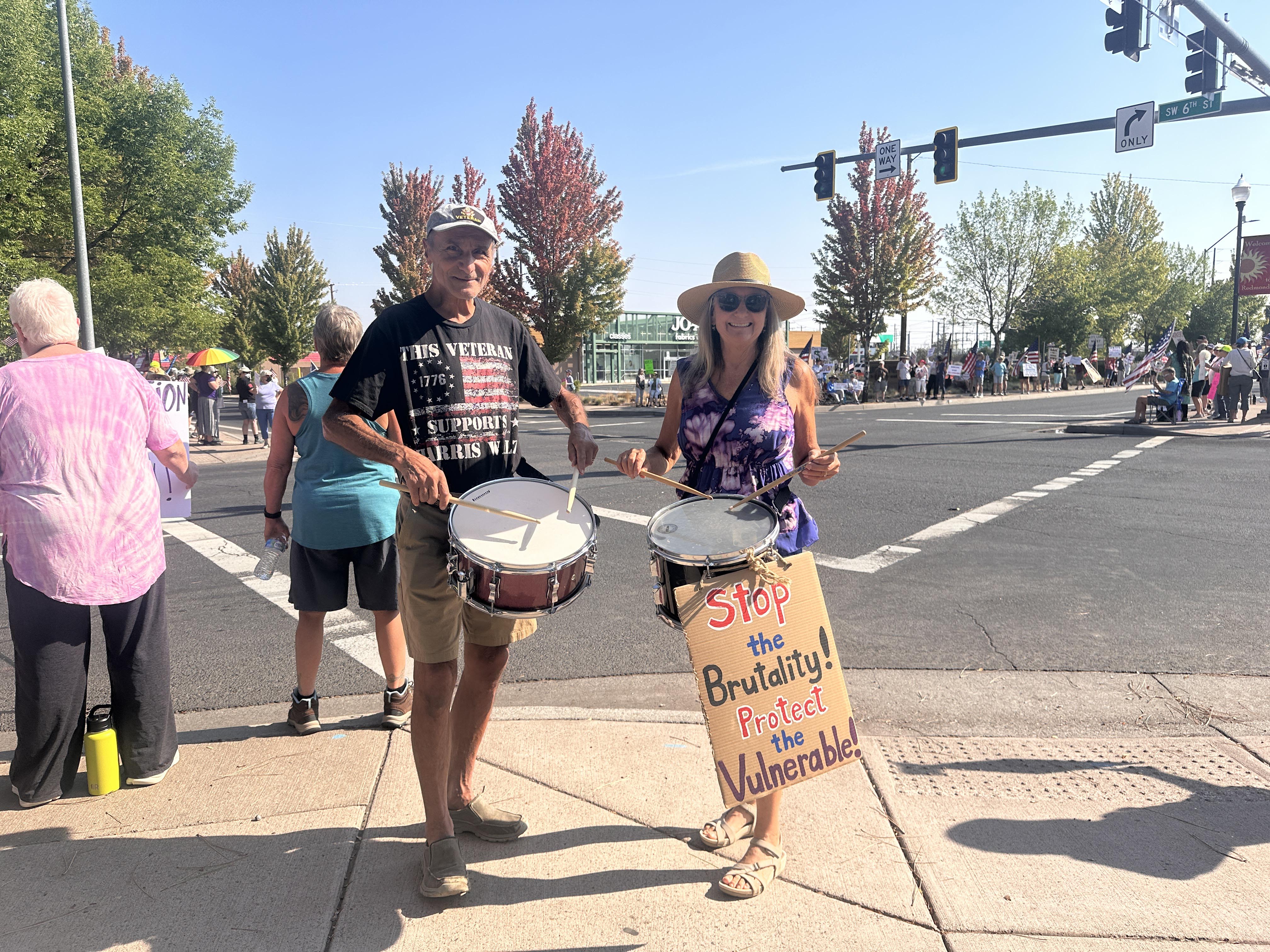 Labor Day protesters in Bend, Redmond hope to send a message | The Bulletin