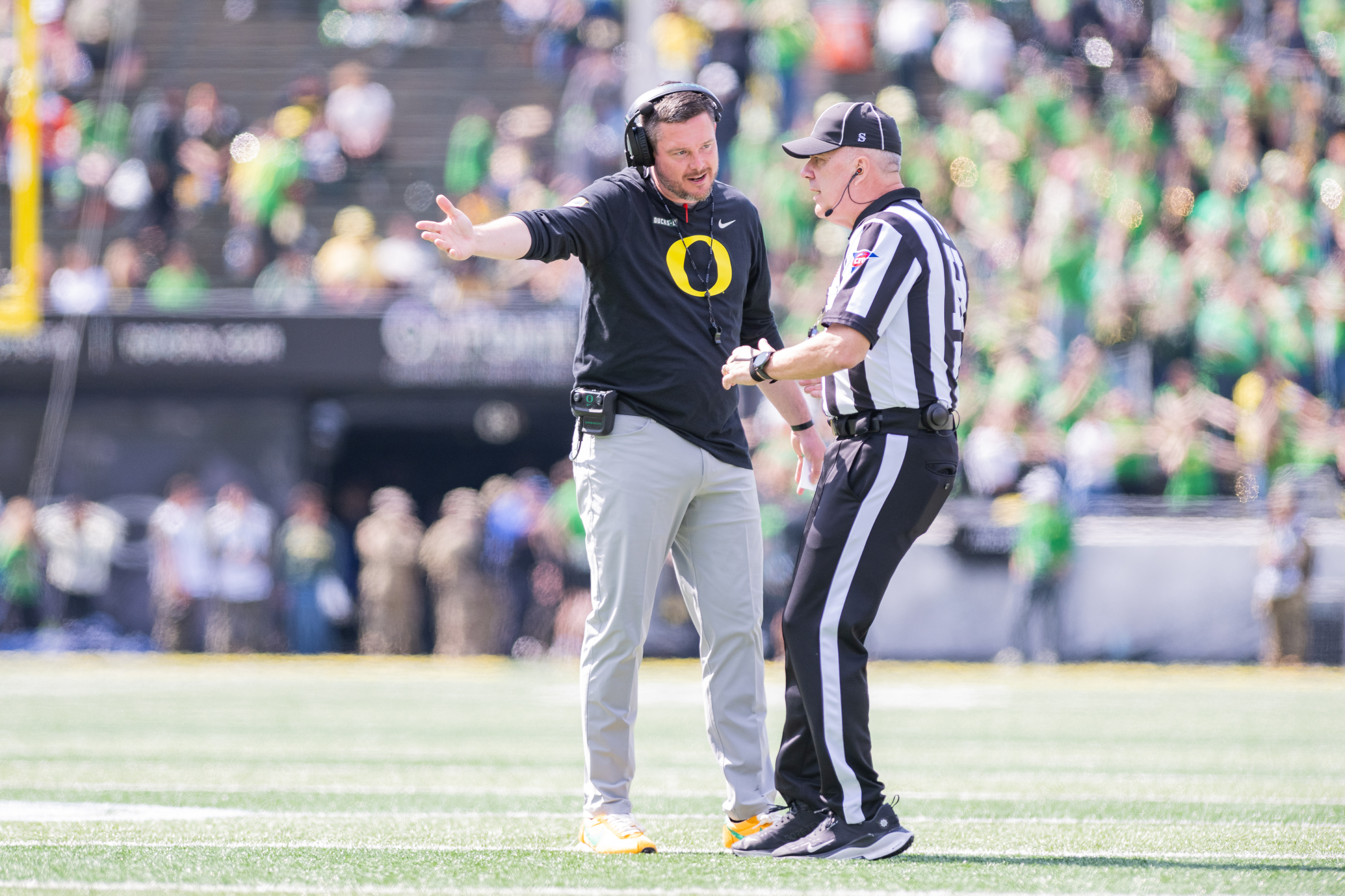 No. 6 Oregon head coach Dan Lanning shuts down rumors: ‘I’m not leaving ...